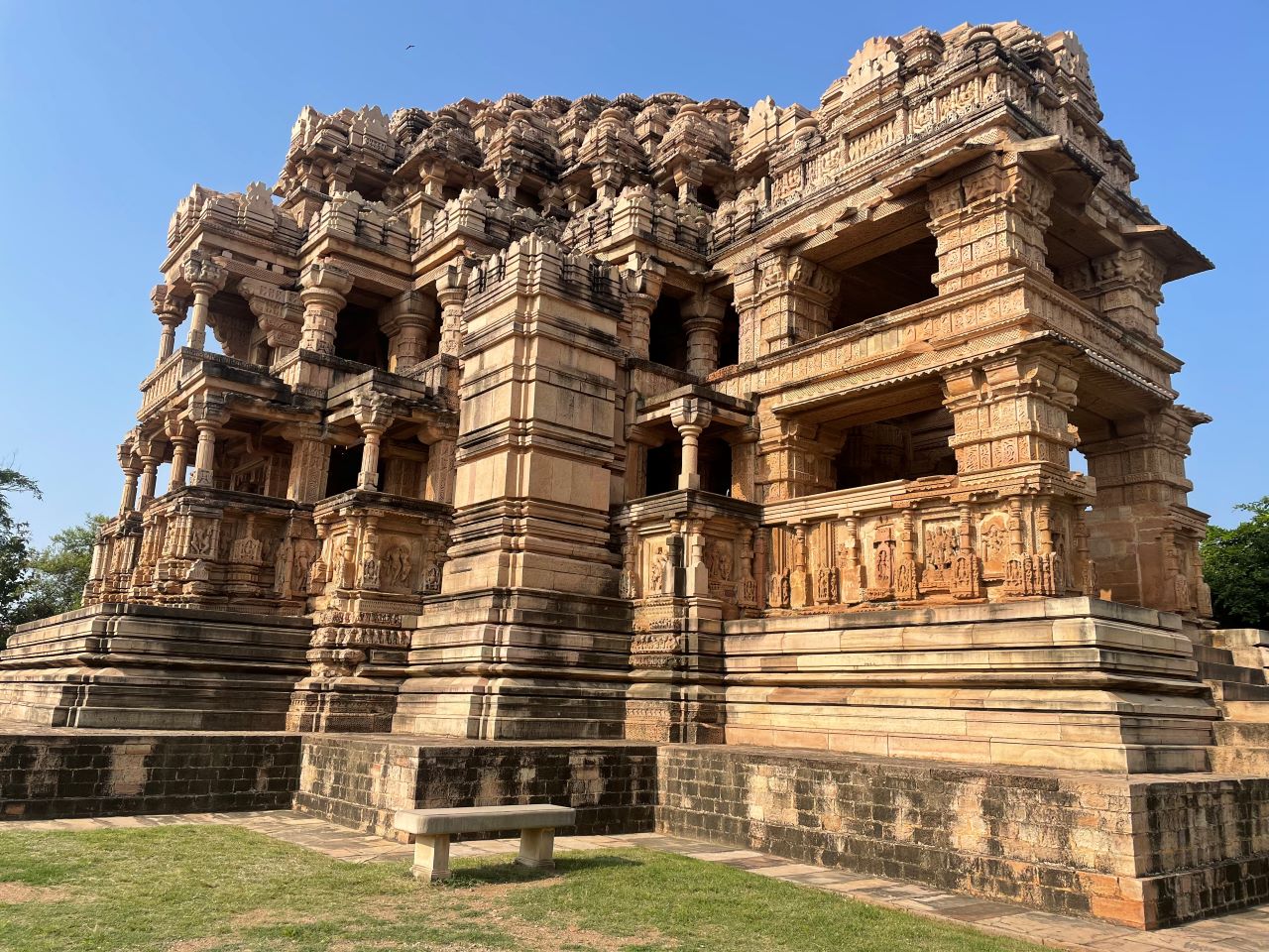 Gwalior Fort - Places in Gwalior Fort and Temples in Gwalior Fort